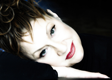 Holly Cole